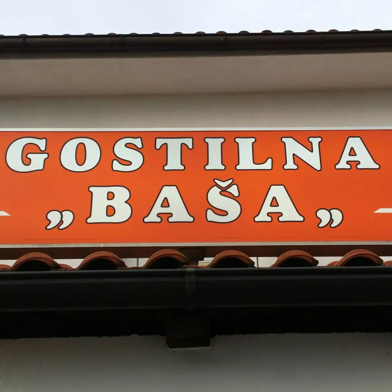 Gostilna Markovščina, Materija - Gostilna Baša