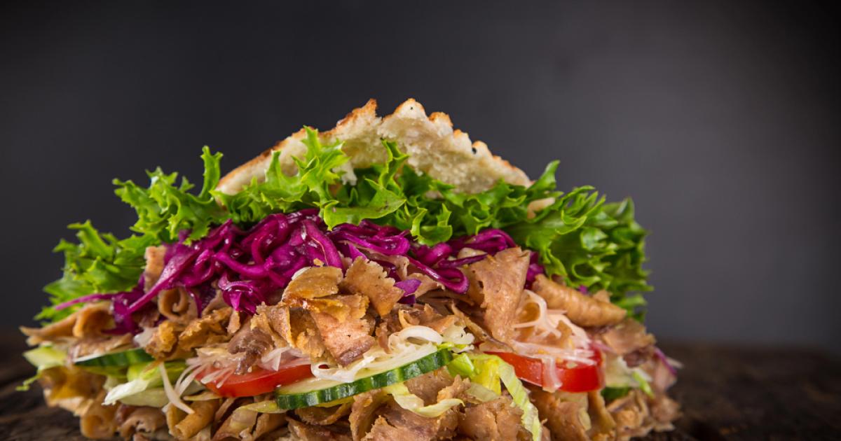 Kebab v Sloveniji - Od ugodne jedi do simbola inflacije